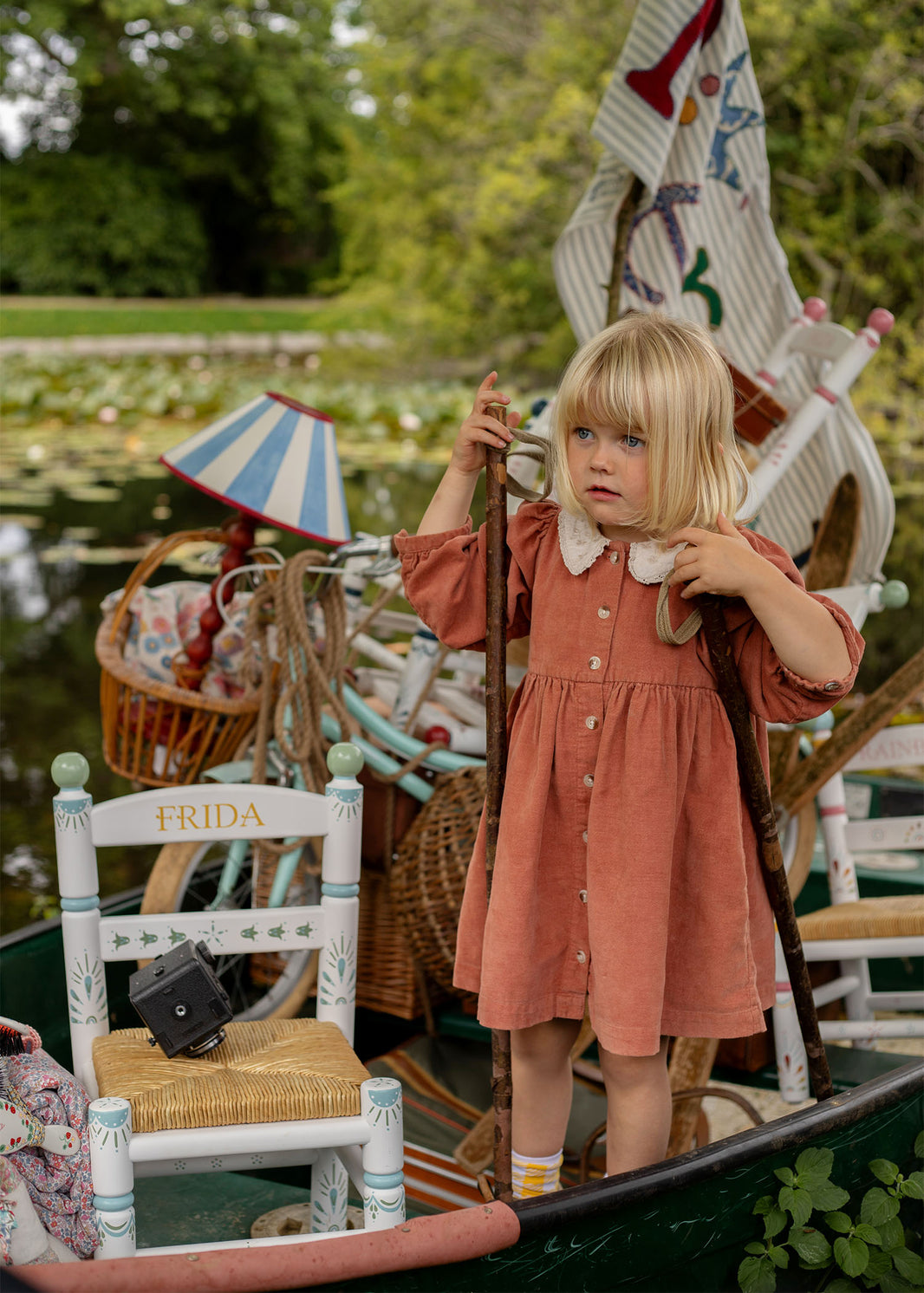 Handpainted children’s chairs, personalised playful pieces – Pierrot Studio